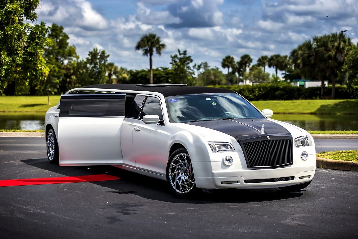 Profitable Limousine Business in Dubai: Setup and License Costs - Infibiz